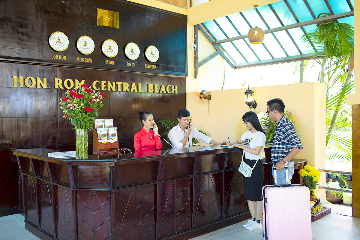 HON ROM CENTRAL BEACH RESORT